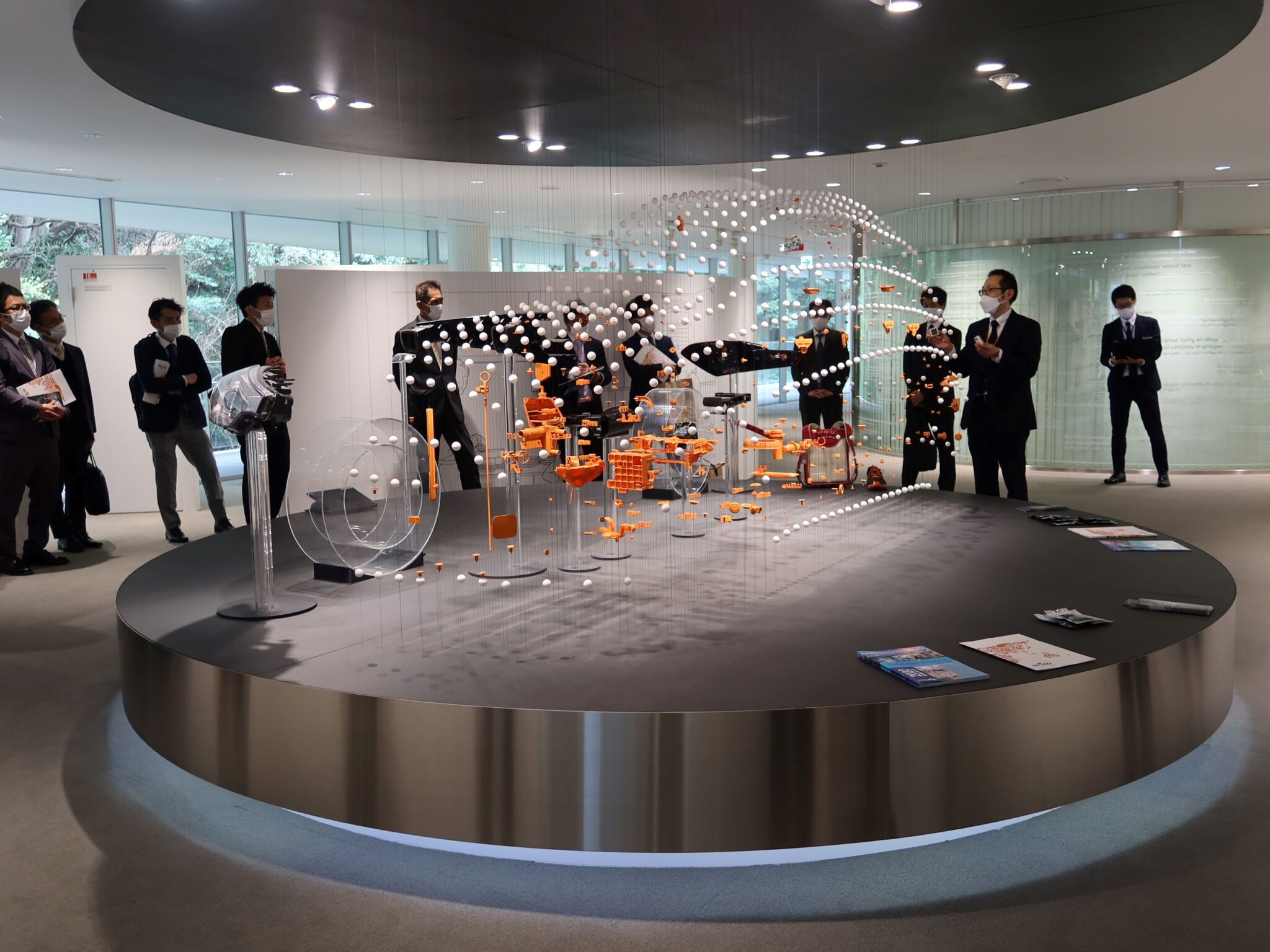 横須賀市内小学校「総合的な学習研究会」一行によるYRP見学会 | 横須賀リサーチパーク